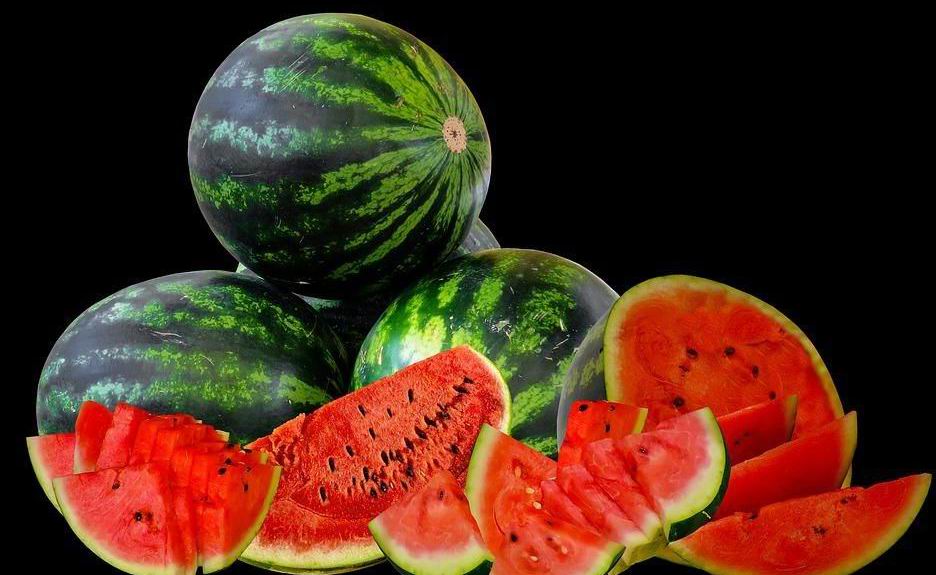 Watermelon: A mouth watering summer fruit with 92pc water attract ...