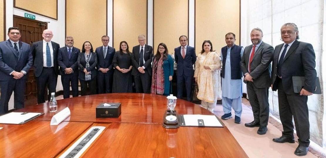 Chairperson BISP Rubina Khalid meets Bill Gates to discuss skill ...